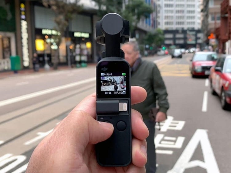 A 10-min. 4K street walking video recorded by a professional gimbal ...